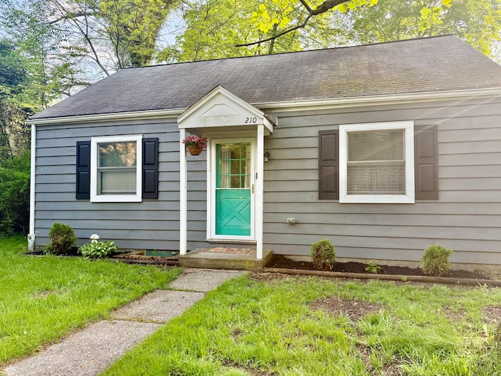 Cozy House Close To Campus - State College, PA