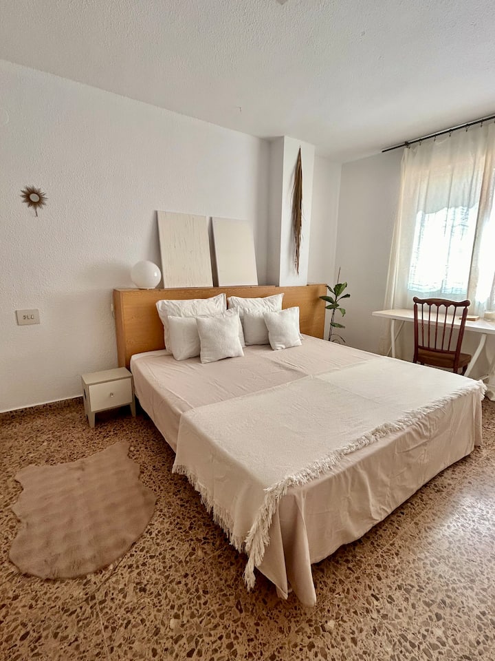 Dream Room In Russafa For Digital Nomads - Valencia