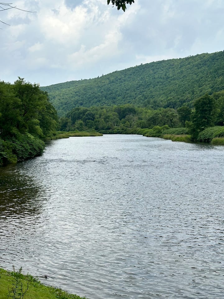 Heaven On The Delaware - Hancock, NY