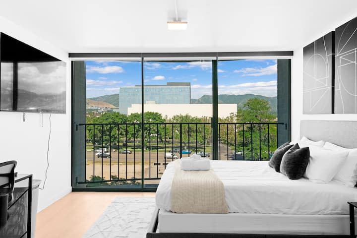 Dt | Free Parking | State Of The Arts Gym | View - Salt Lake City, UT