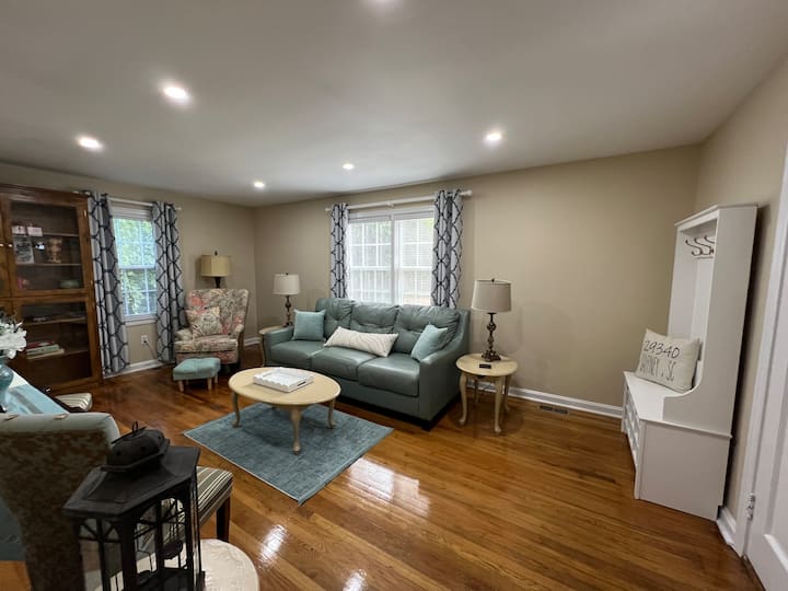 Cottage On College - Lake Whelchel, SC