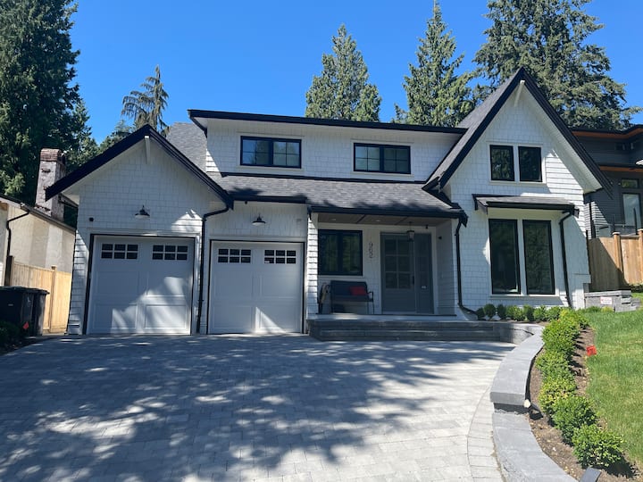 New 2-bedroom Basement Suite - North Vancouver