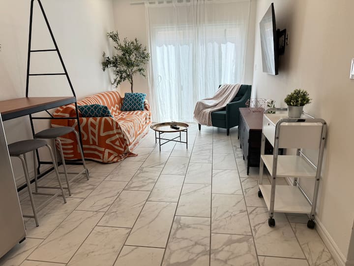 Modern 1br Suite W/king Bed - Henderson, NV