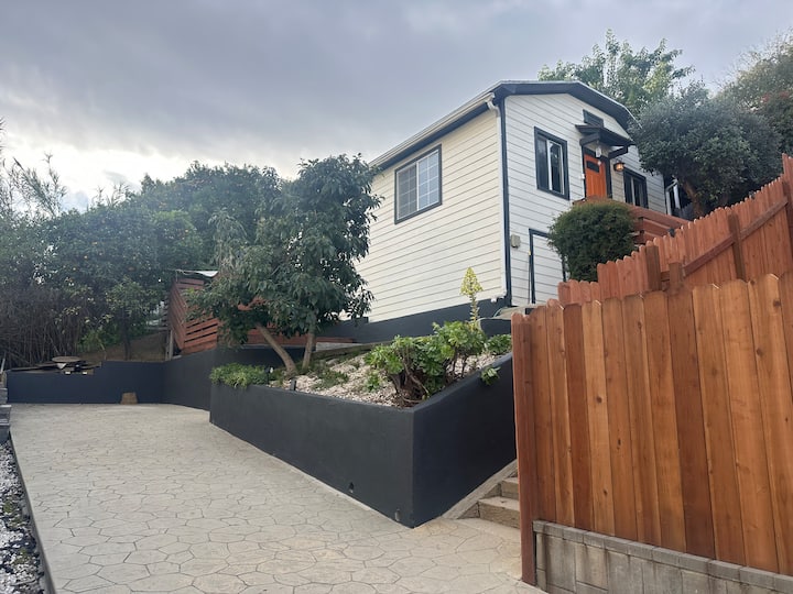 La Hideaway With Outdoor Space And Parking! - Los Angeles, CA