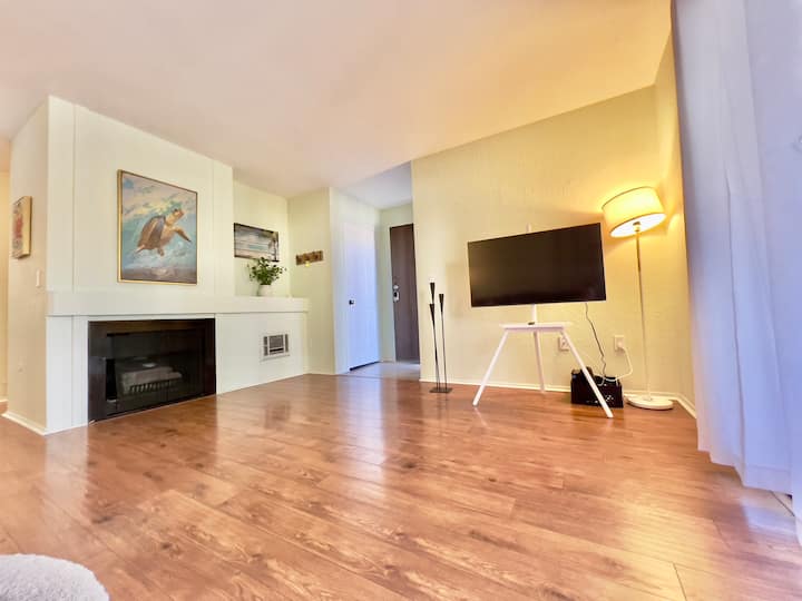 Convenient San Diego Condo! - San Diego, CA