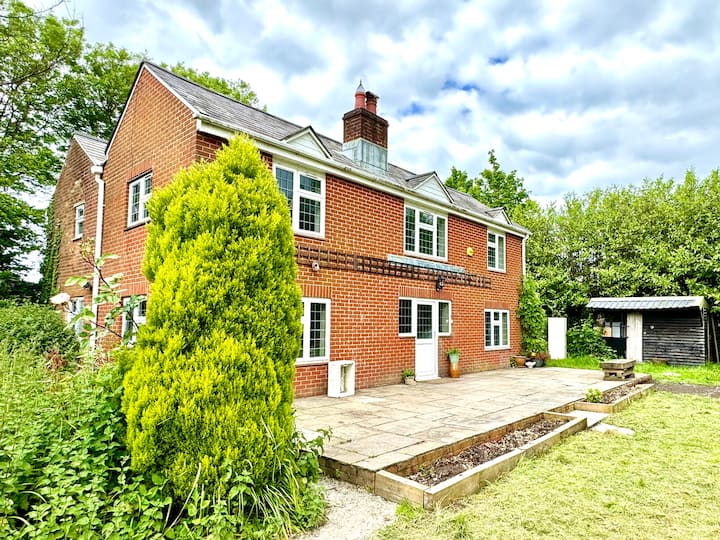 Lovely Cottage By The New Forest - Hampshire