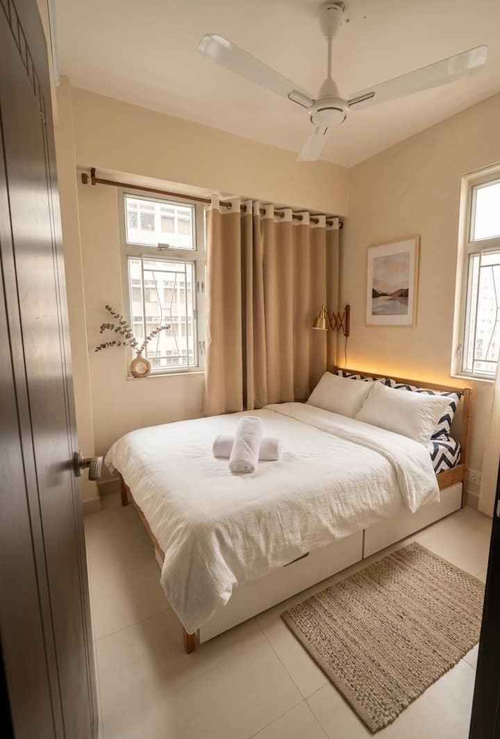 Designer Studio In The Heart Of Tst | 1-min To Mtr - Tseung Kwan O