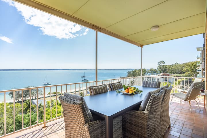 Holiday Home In Nelson Bay - Salamander Bay