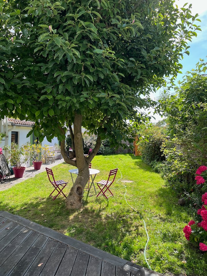 Maison Familiale Avec Jardin - Houilles