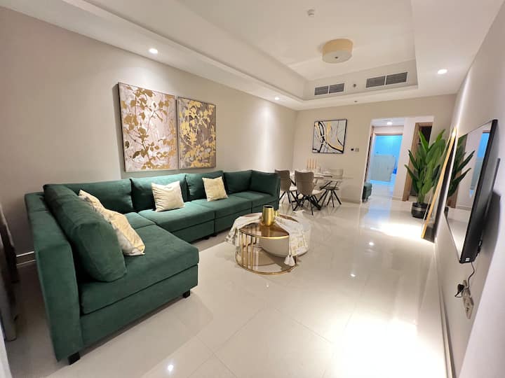 Luxury Apartment In New Tower - Sharjah