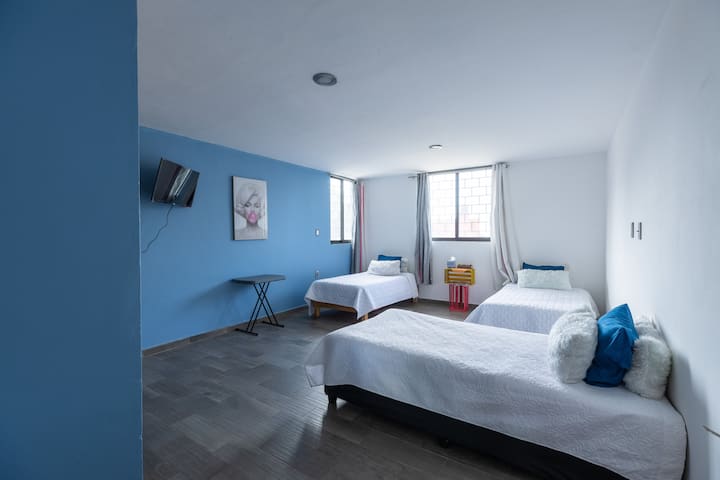 Habitación P/3 C/baño Compartido - Puebla