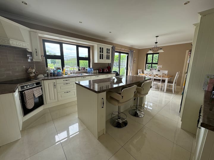 Accessible Countryside Retreat - Loughrea
