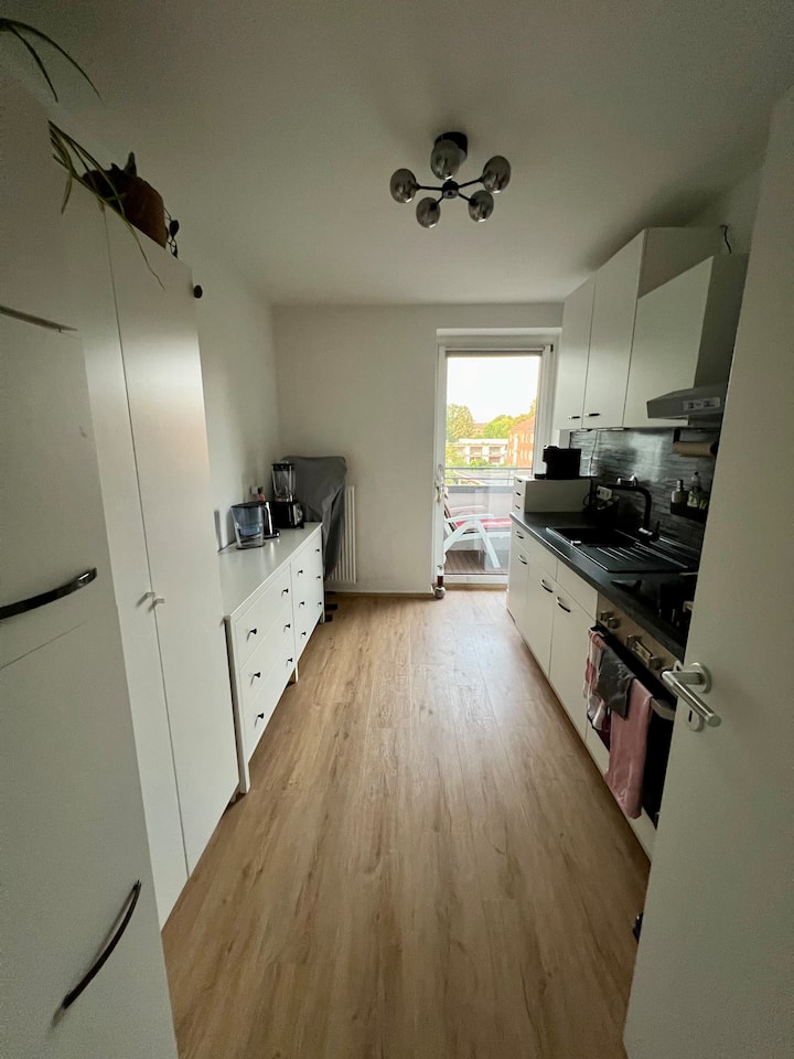Helle Wohnung Mit Balkon In Benrath - Düsseldorf