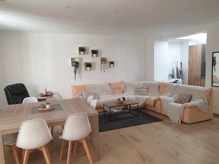 Maison Cozy 
3 Chambres.
A 5 Min Parlement Ue - Brussels