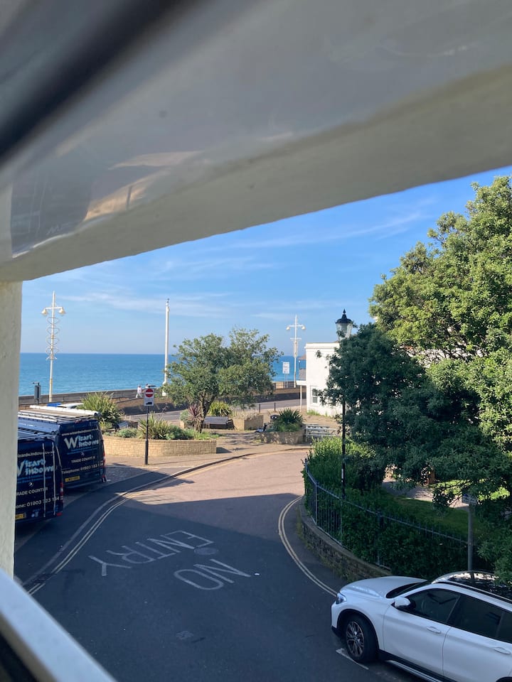 52 Meters From The Beach - Bognor Regis
