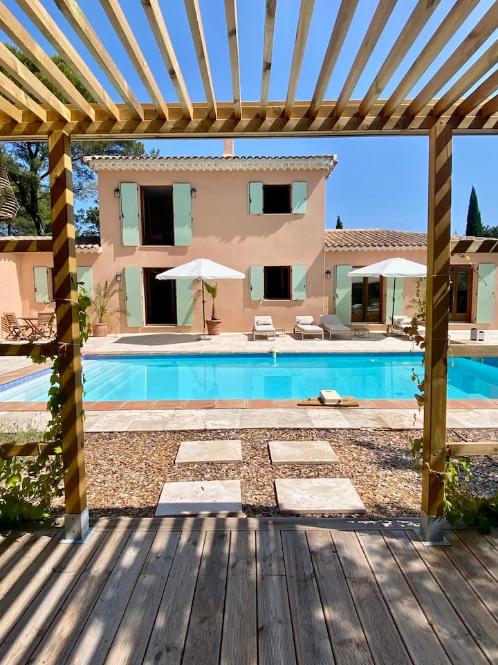 Charmante Maison De Vacances à Lorgues - Var