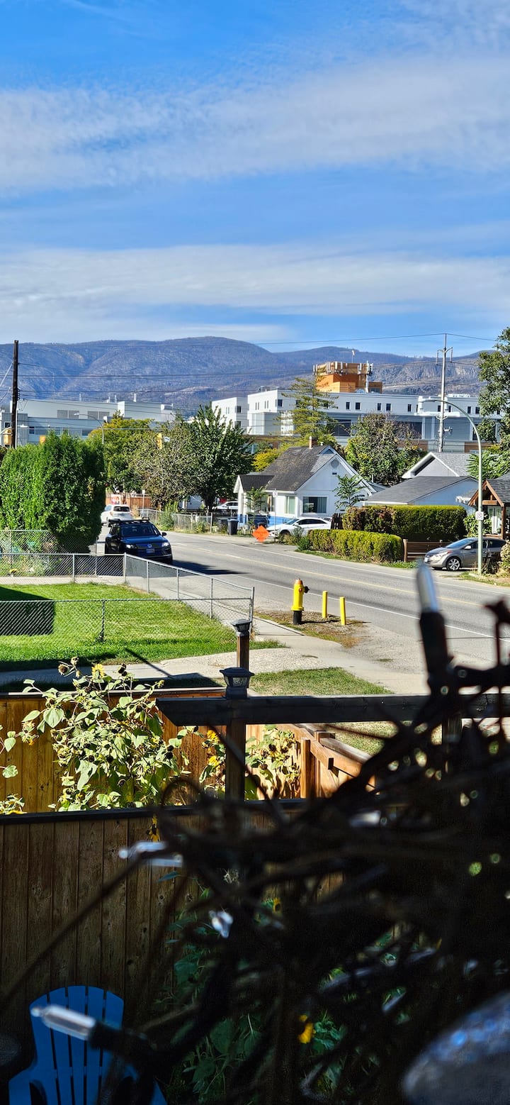 1.5 Blocks 2 Kel Gen Hosp Pets Ouc Beaches Dwntwn - Kelowna