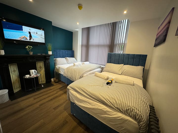 Exclusive Apartment With Jaquzzi Spa Bath - Huddersfield