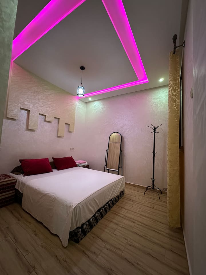 Appartement Bien éQuipé + Garage D'automobile - Meknes