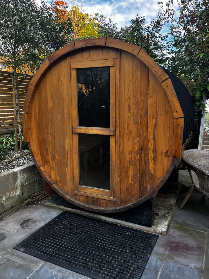 Double Bedroom, Garden & Sauna - Brighton and Hove