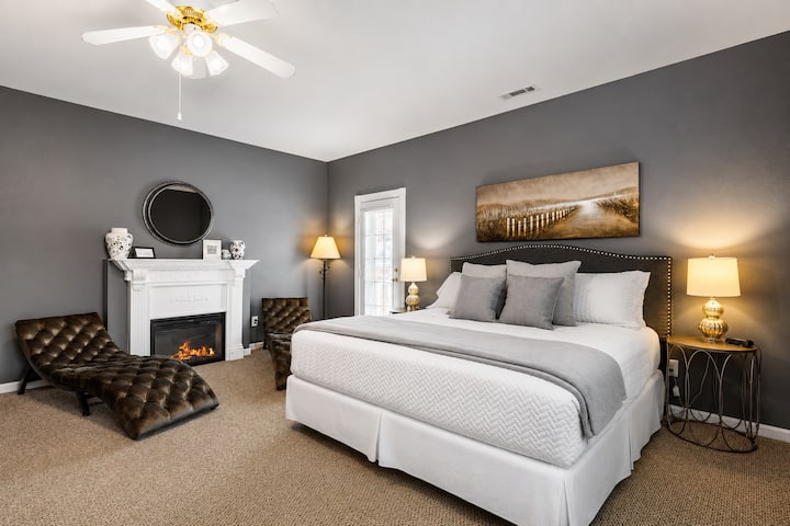 *Depot*downtown Blue Ridge|southern Charm Suites - Blue Ridge, GA