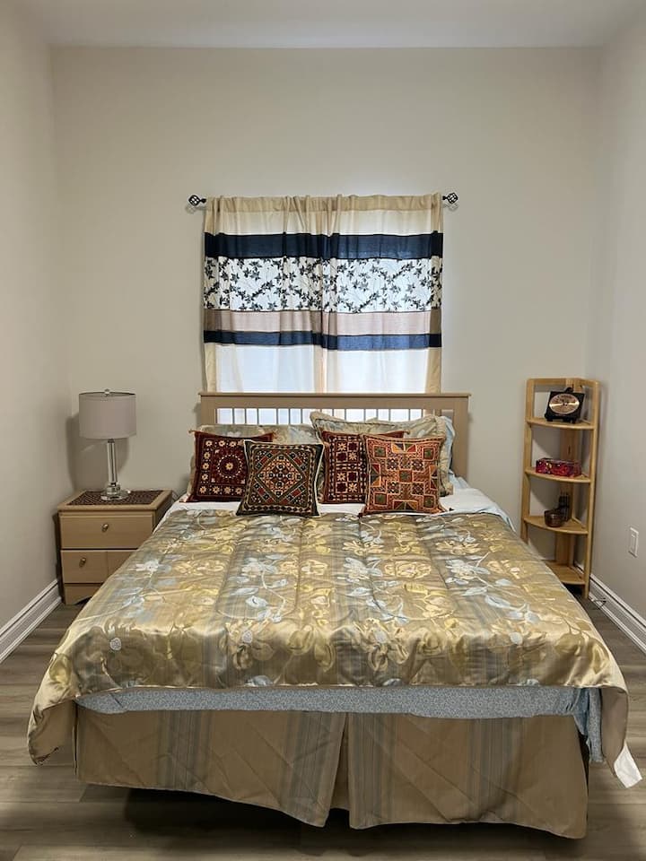 Private Suite In Neustadt, Ontario - Hanover