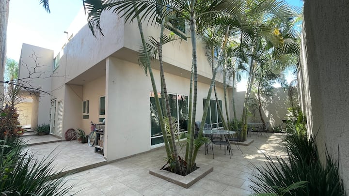 “Amplia Y Hermosa Casa Cerca Del Iteso.” - Tlaquepaque