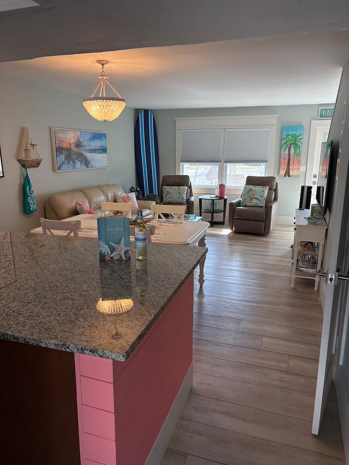 Flamingo Shores Dog Friendly & Close To The Beach! - Fort Pierce, FL