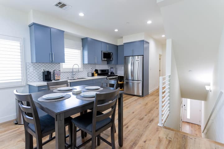 Visit Our Cozy 3bd 3ba Near Universal Studios! - Hollywood, CA