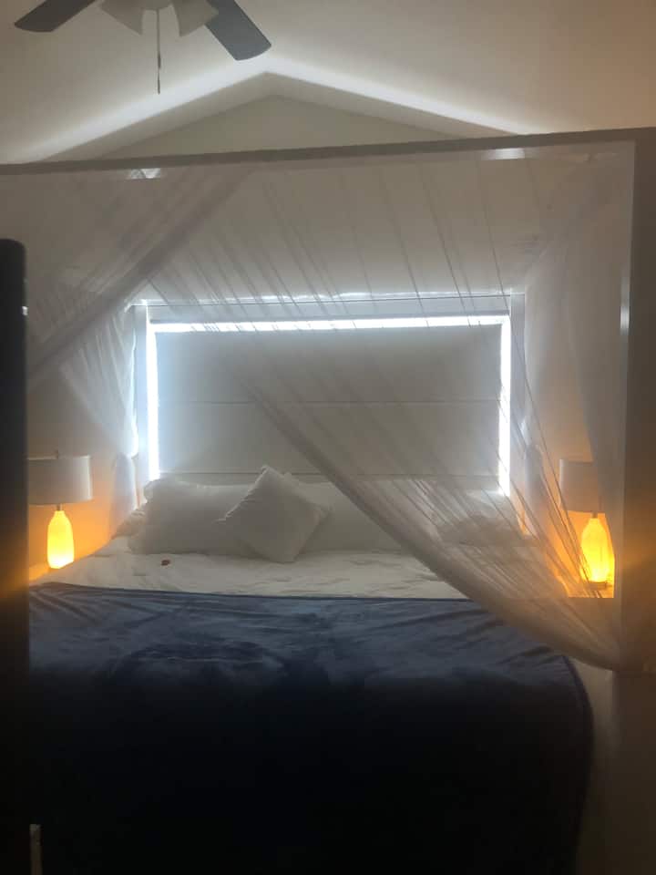 The Amazing King Suite - Leland, NC