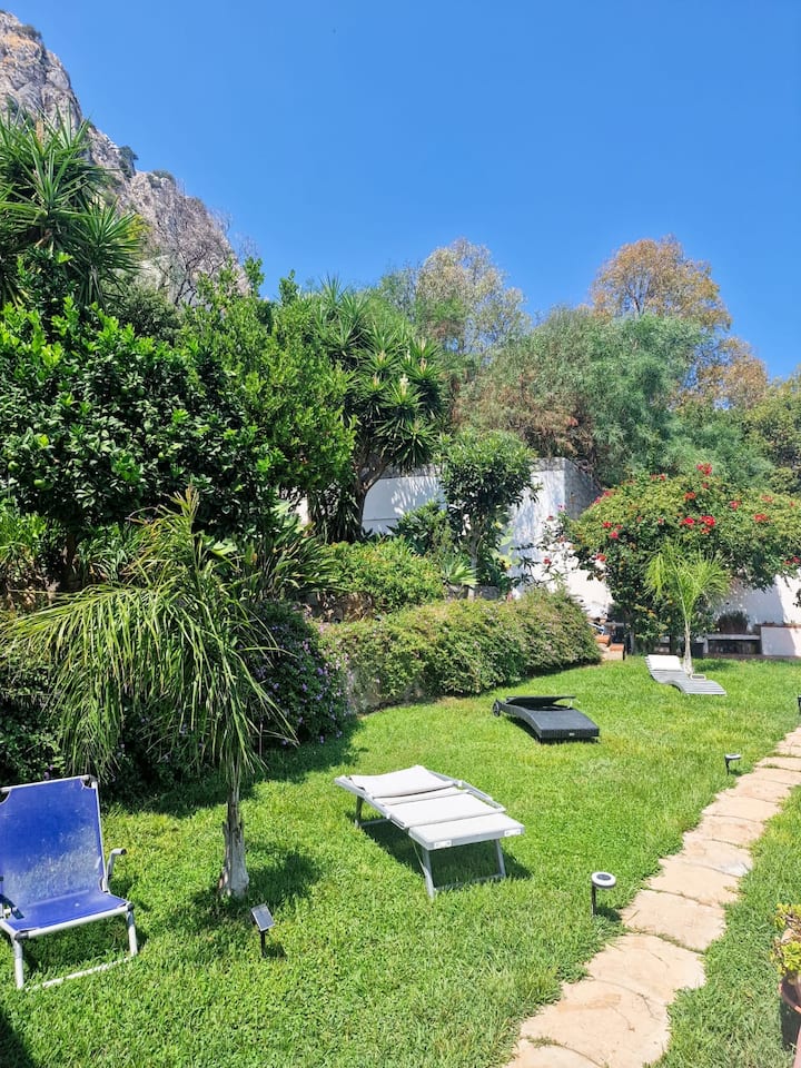 Sea View Villa With Xl  Hot Tub - Palermo, Italy