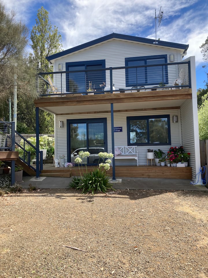 Geranium Cottage - Tasmania
