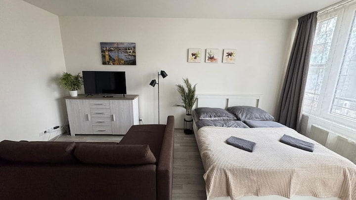 Riverside Premium Apartment - Praga