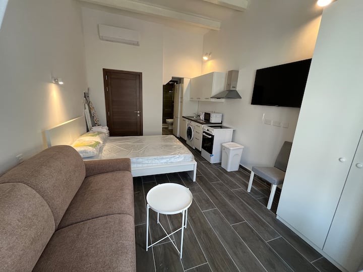 Sliema Studio Apartment - Malta
