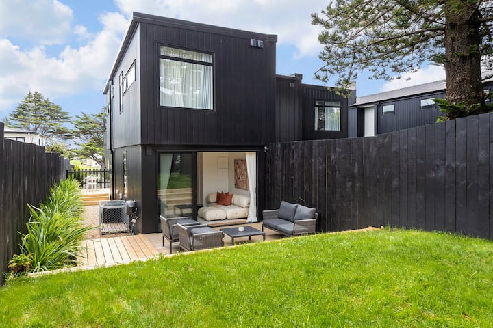 Modern 1 Br In Point Chevalier - Auckland