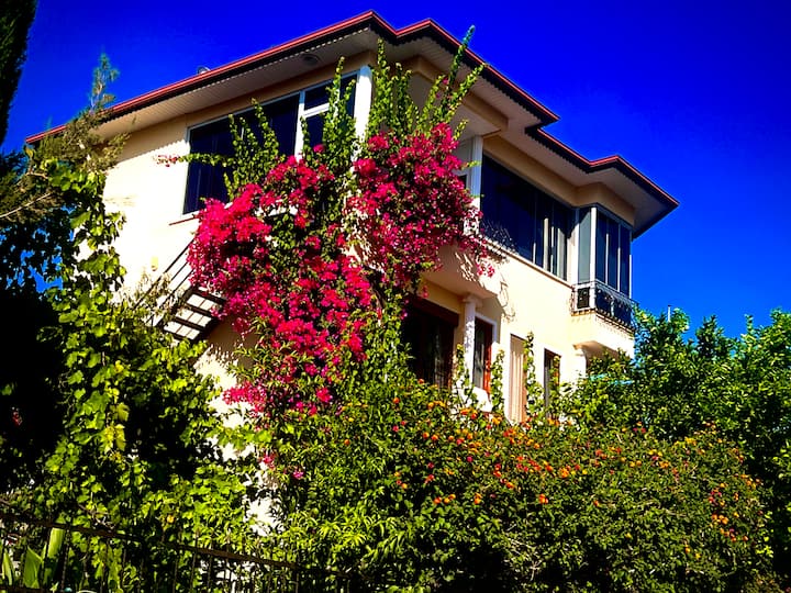 Bahçe Keyfi Sevenlere 
1+1 Daire - İncekum
