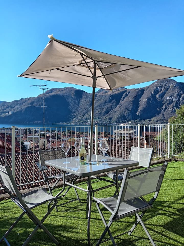 Monolocale Vista Lago Con Parcheggio Privato. - Mandello del Lario