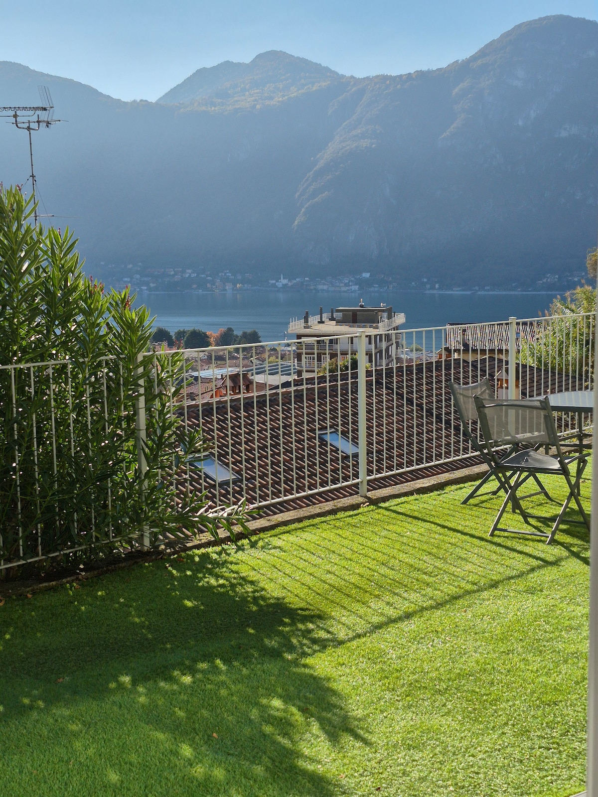 Lake-view studio apartment with private parking. - Condominiums for ...