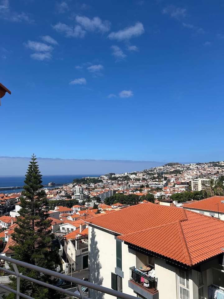 Funchal Casa/
Unidade De Arrendamento Inteiro T1+1 - Funchal