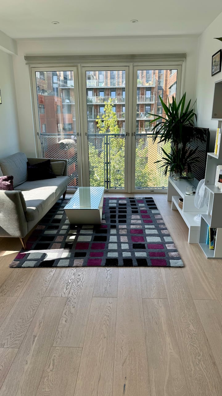 Spacious Flat With Canal View - Londen