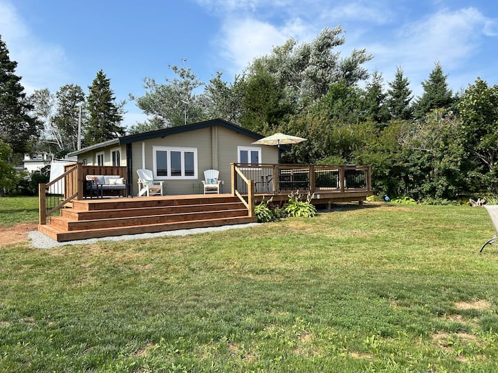 Cozy Cabin On The Water - Prince Edward Island