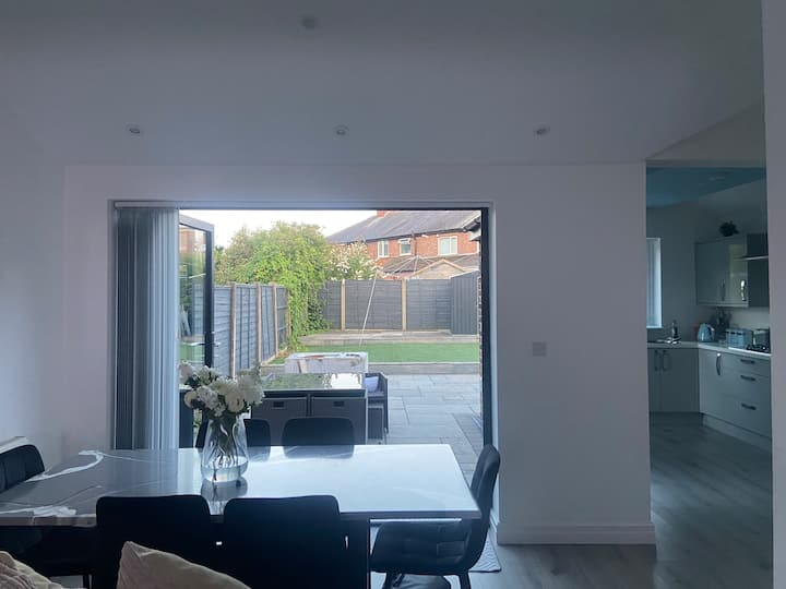 Lovely Spacious House - Manchester