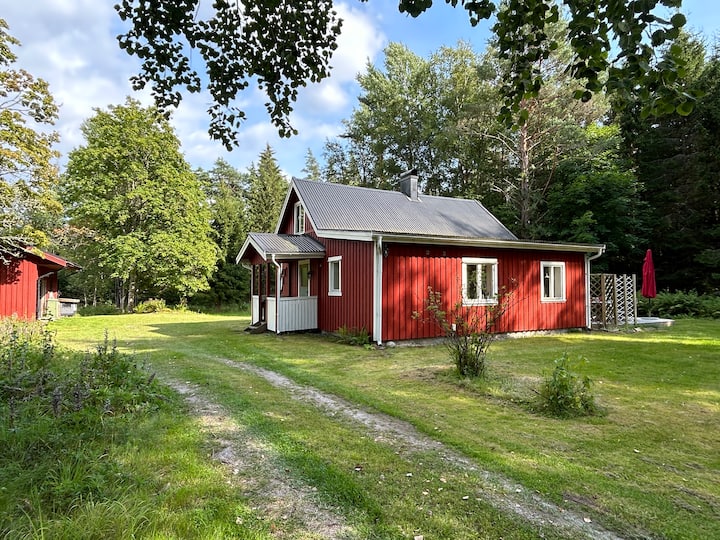 Hemtrevlig Stuga Nära Vänern Med Kanot - 스웨덴