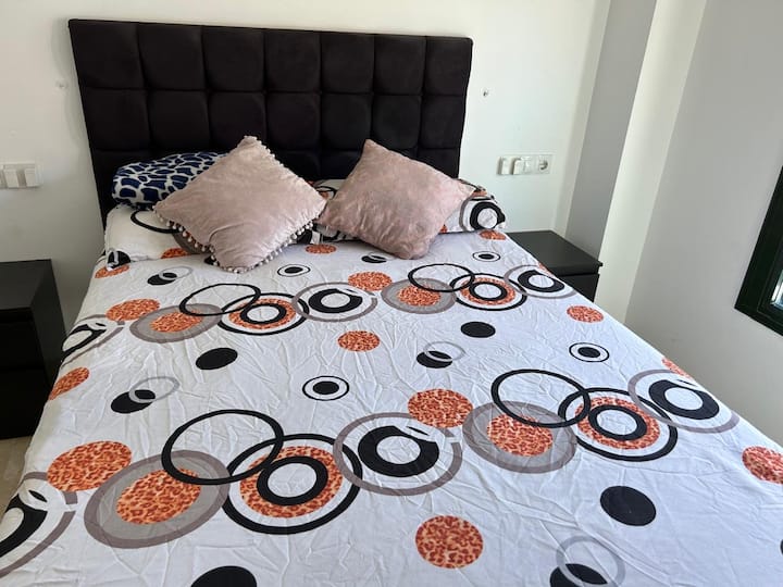 Habitación En Ambiente Familiar A 2km De La Playa - Oliva