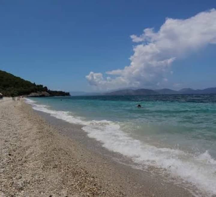 Kuşadası-denize- 250-metre-villa-4+1- 3-banyo-3 Vc - Davutlar