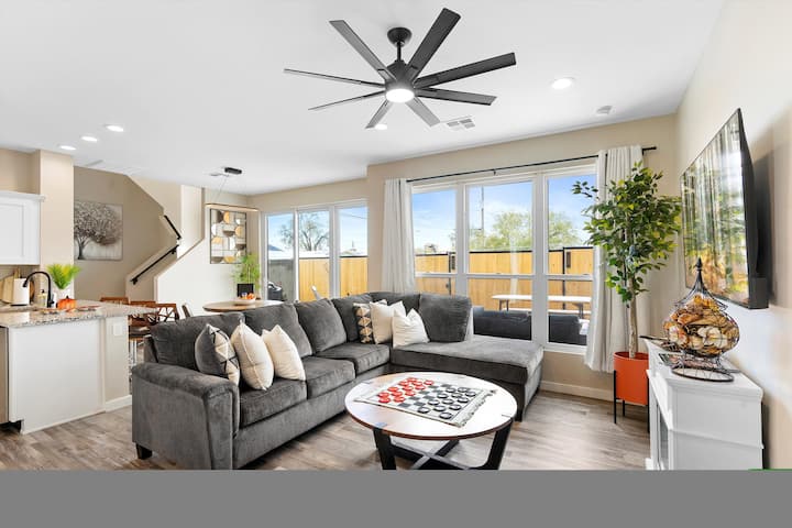 Downtown Vibe, Cozy 2 Bedroom W/car Garage - Albuquerque, NM