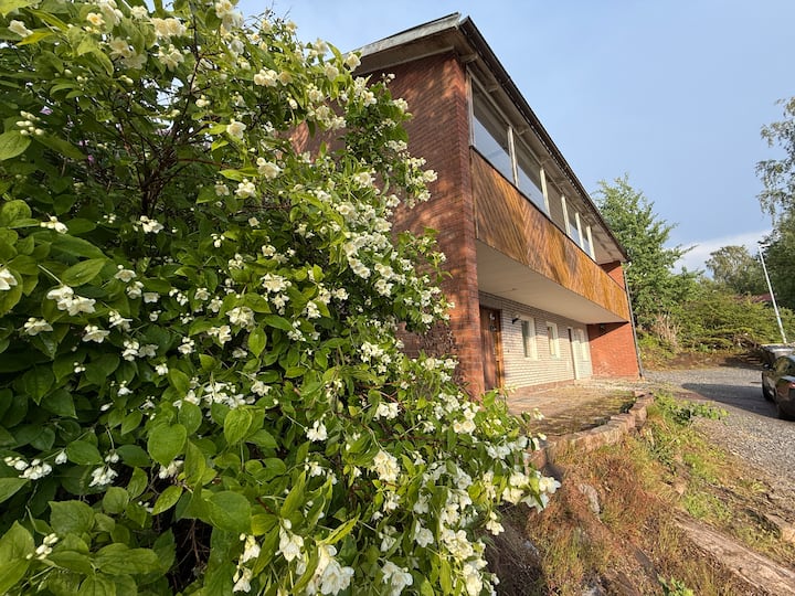 2 Br Apt In Barrstigen, Angered, Near Volvo - Surte