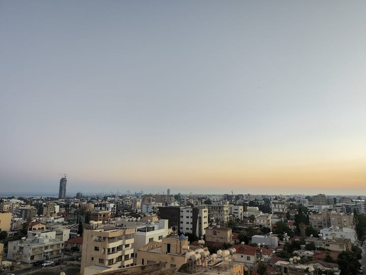 Penthouse With Panoramic Balcony - Limasol