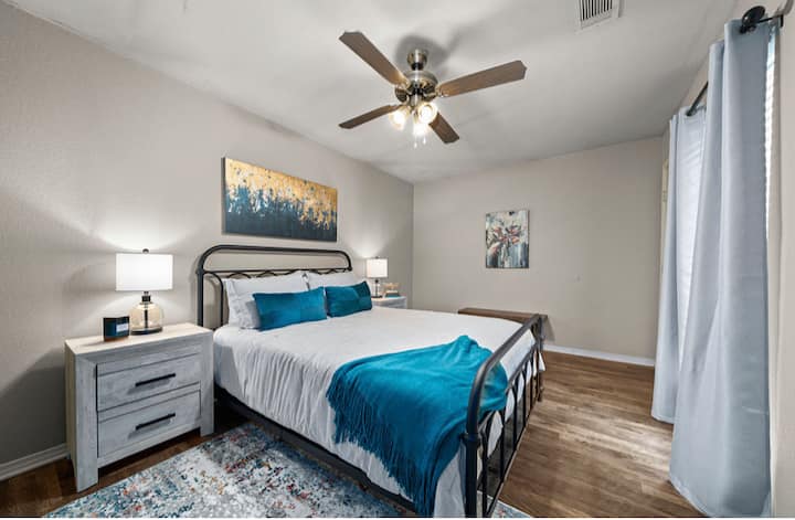 Modern 2br Duplex In Heart Of Fort Smith - Fort Smith, AR