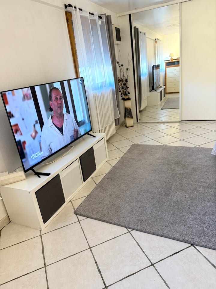 Logement Chaleureux Et Agréable - Bobigny